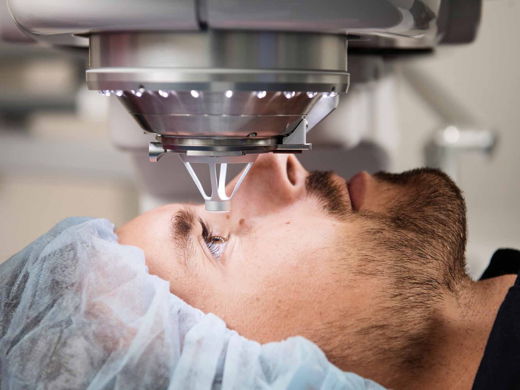 5 vantaggi della chirurgia refrattiva con tecnica Femto LASIK | Morela